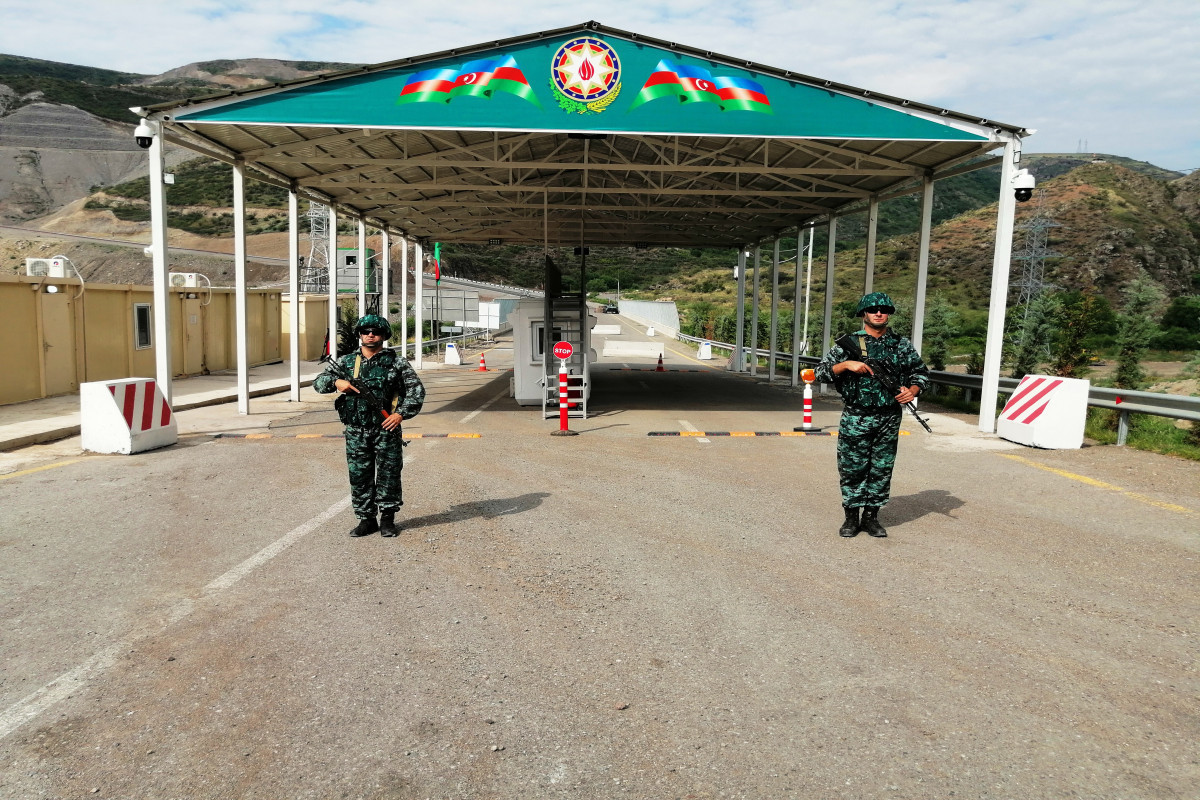 Azerbaijan detained 323 wanted persons at state border