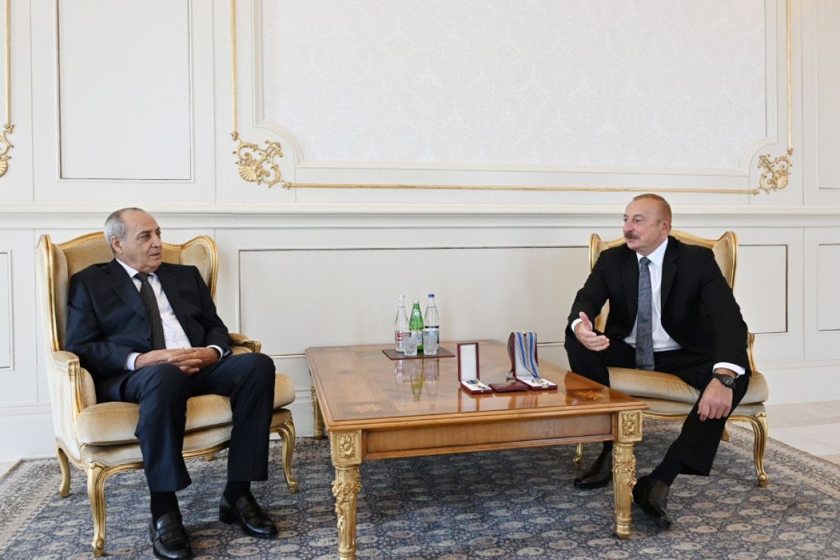 President Ilham Aliyev presented “Istiglal” Order to People's Artist ...