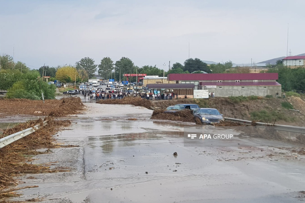 Flood results in closure of Baku-Shamakhi-Yevlakh highway for repairs ...