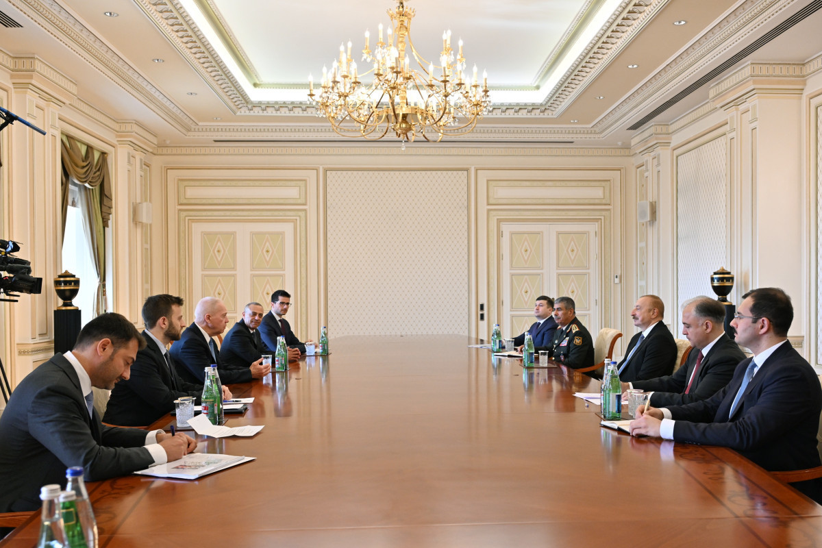 President Ilham Aliyev received Defense Minister of Israel