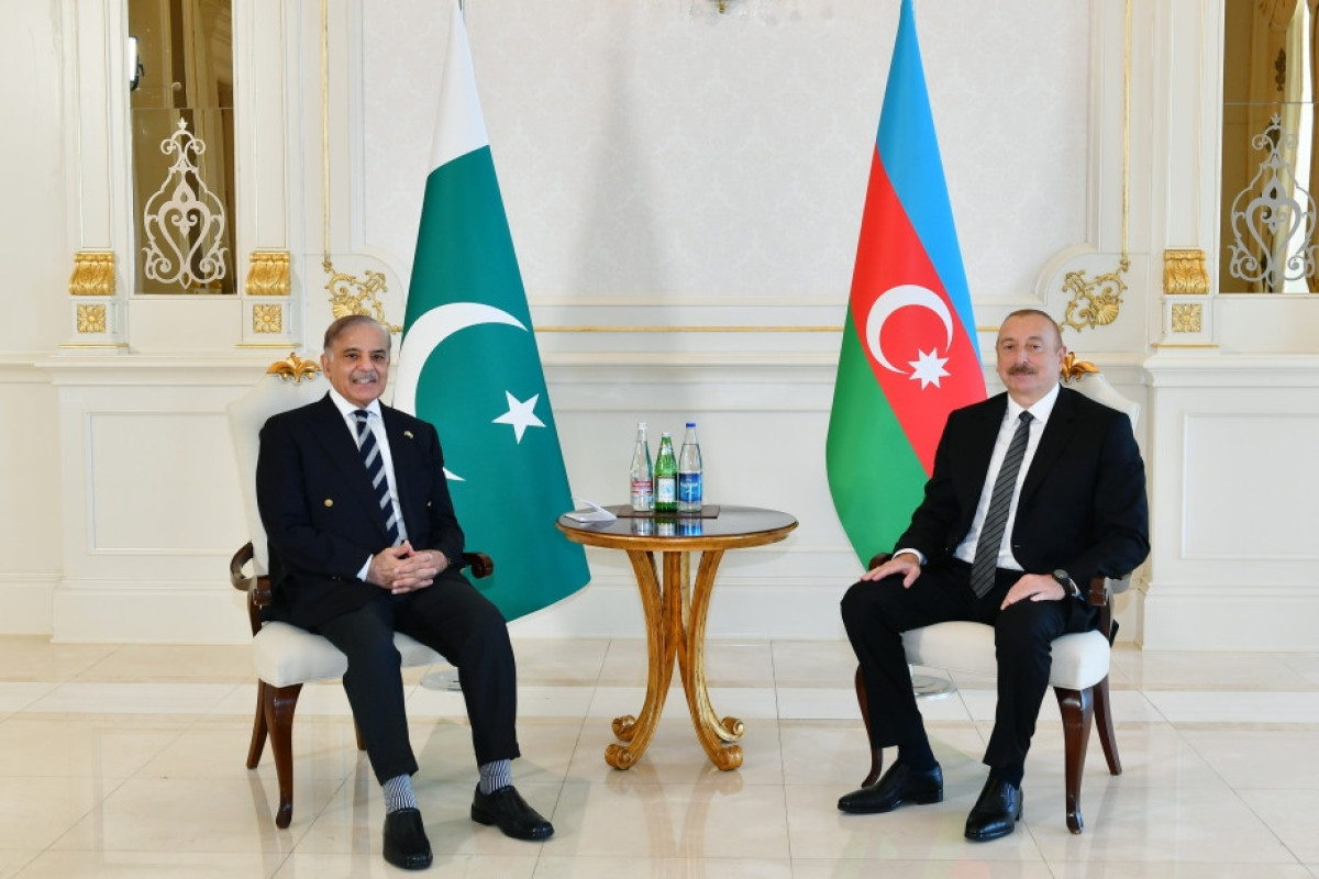 President Ilham Aliyev`s one-on-one meeting with Prime Minister of ...