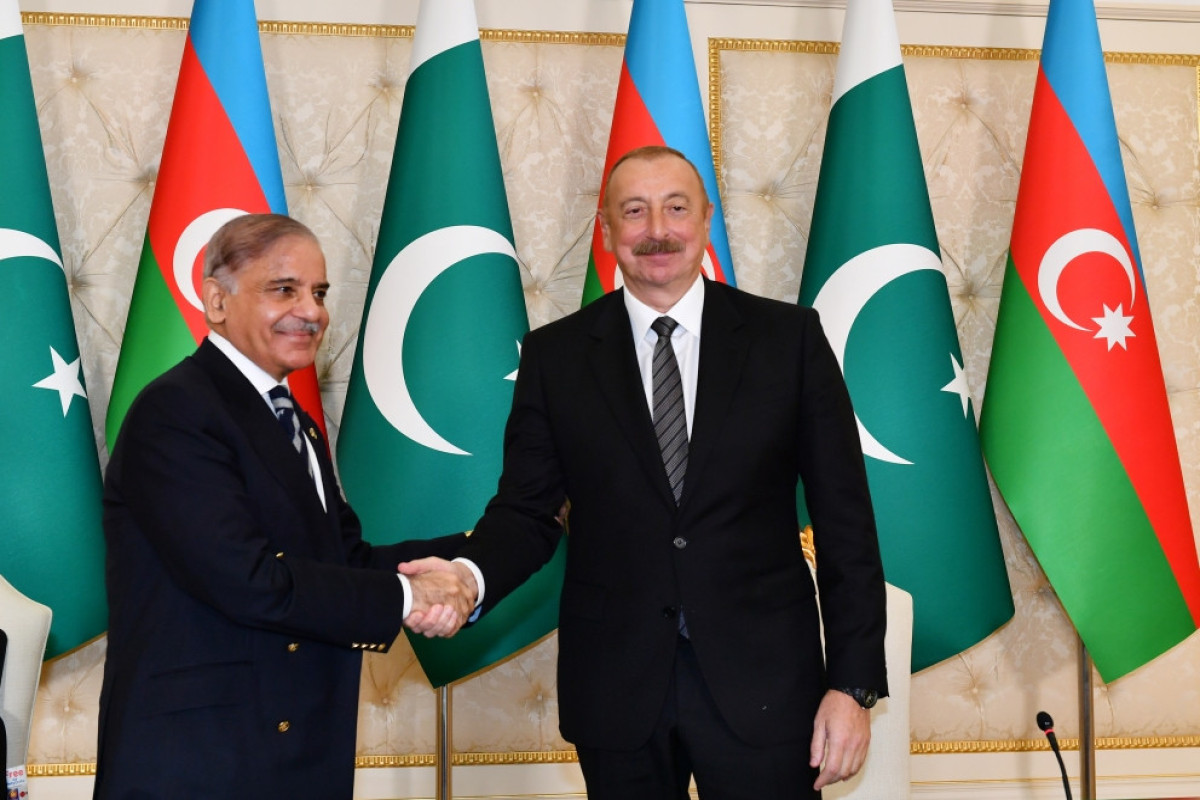 President Ilham Aliyev and Prime Minister Muhammad Shehbaz Sharif made ...