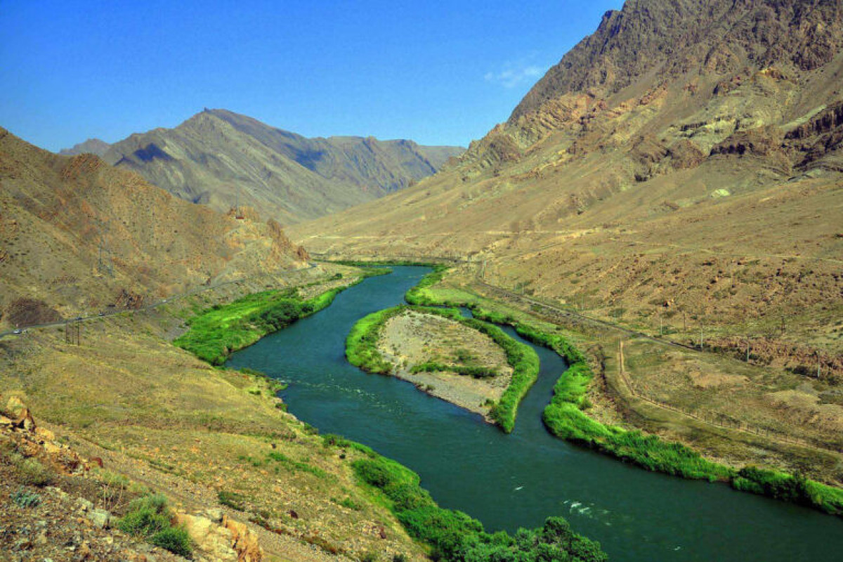 Iranian newspaper about environmental disaster in Araz River: Along ...