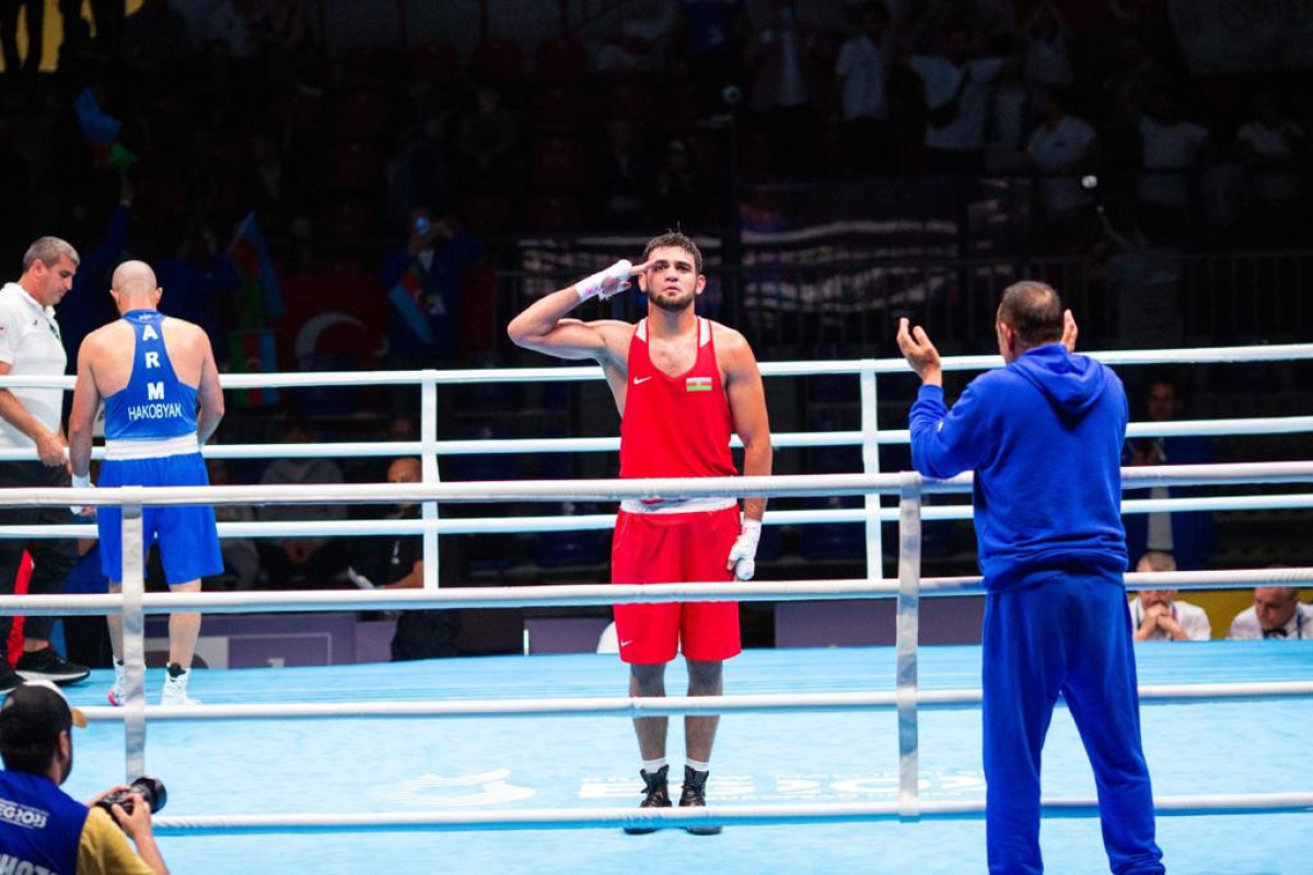 Azerbaijani boxer defeated his Armenian opponent and won license for ...