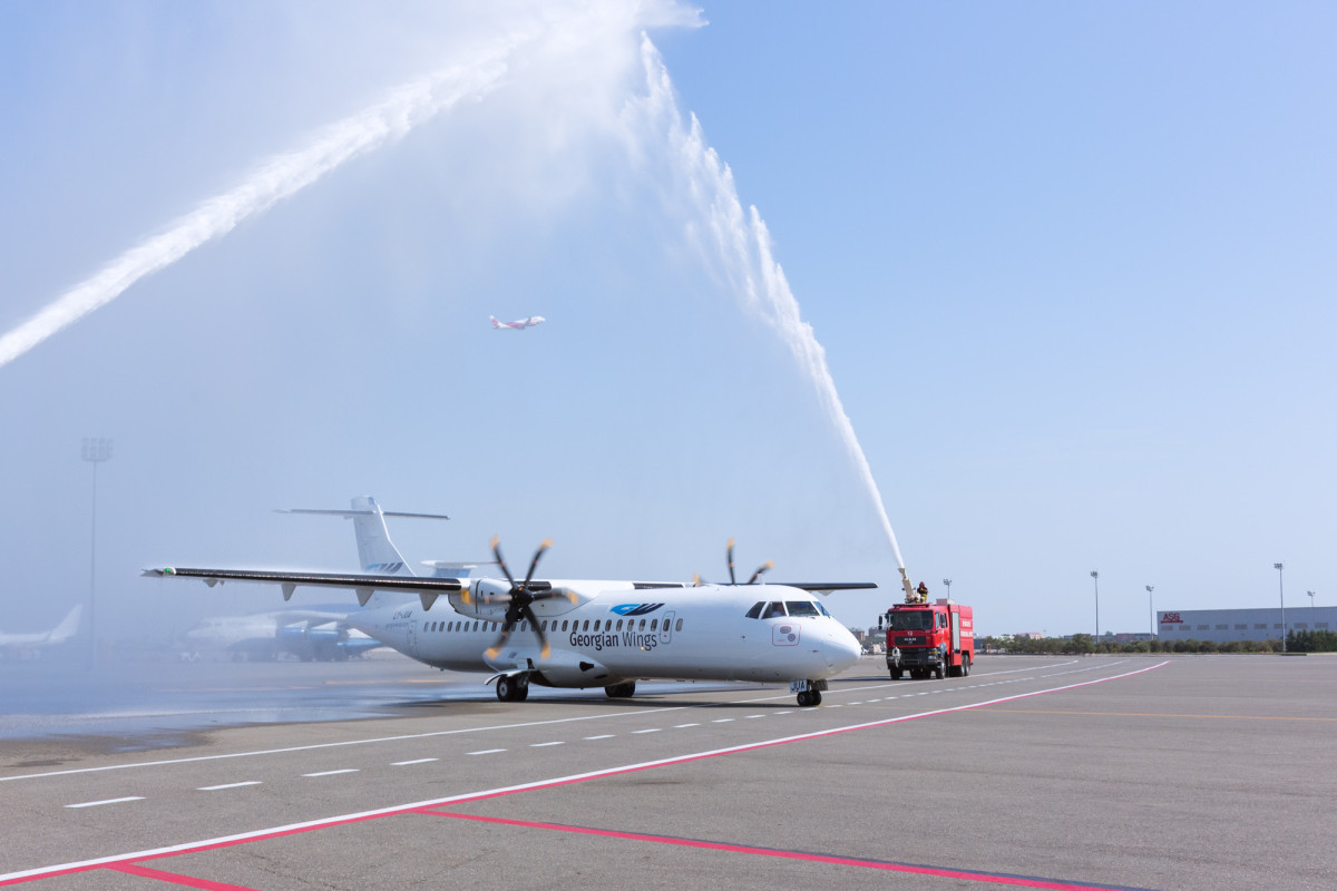 Georgian airline conducts first flight to Baku-PHOTO
